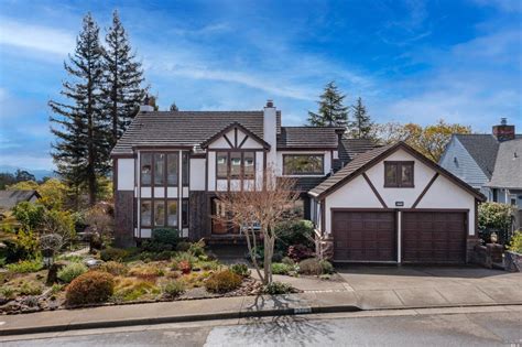 3229 Cobblestone Dr Santa Rosa Ca 95404 Mls 323013745 Coldwell Banker