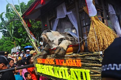 Sedekah Laut Antara Foto