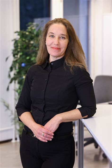 Tutustutaan Ta Laisiin Tia Sarper On Työskennellyt Ta Lla Kiinteistömanagerina Kohta Kaksi