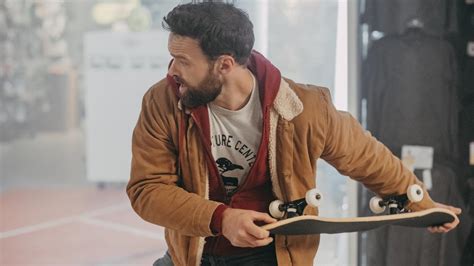 Alban Lenoir frappe fort dans la bande annonce d Antigang La Relève