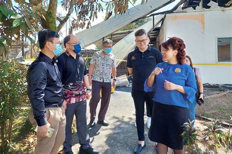 Mp Wants Fire Hydrant Equipped At Smk Bandar Kuching No1