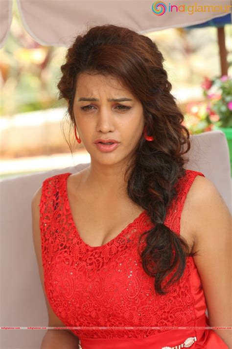 Deeksha Panth Actress Hd Photos Images Pics And Stills