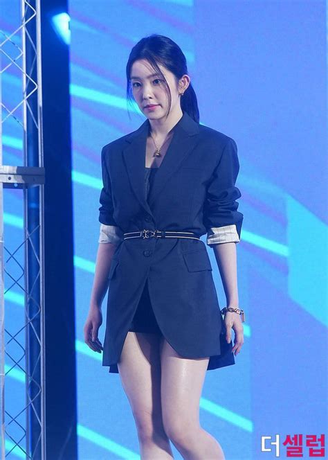 Kim Yoo Jung đụng Hàng Dàn Mỹ Nhân Thời Thượng Cũng Không Thua Nhiều