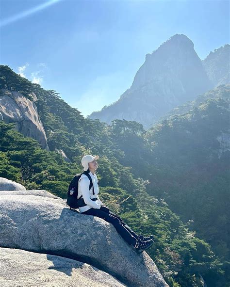 イ・シヨンさんのインスタグラム写真 イ・シヨンinstagram「북한산⛰️ 숨은벽코스 북한산 그렇게 많이