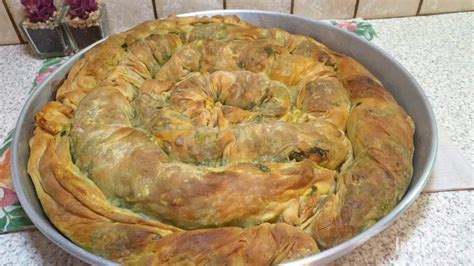 Σπανακοπιτα με σπιτικό φύλλο ΣπιτικάandΝόστιμα απο την Βάσω Σουφρωτή