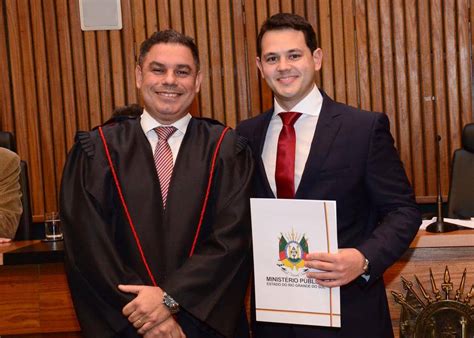 Empossados 15 Novos Promotores De Justiça
