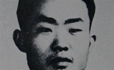 排长汇报作战方案师长廖锡龙打断停下你哪个学校毕业的 马平 军人 部队
