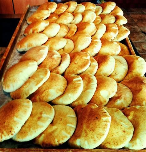 خبز العربي مطبخ منال العالم
