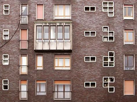 Vito E Gustavo Latis Condominio In Via Rossetti Condominio