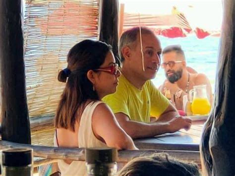 Quién es Rebeca Peralta la novia de Hugo López Gatell