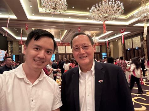 Steve Ng Wei En On Linkedin While Most Were Busy Trying To Snap A Photo With Singapore Pm Lee