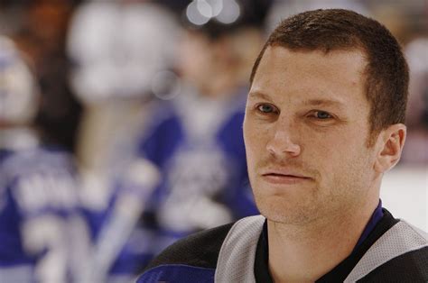 Elisha Cuthbert Sean Avery