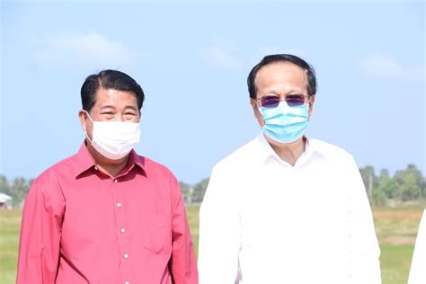 លោក ជាវ តាយ អភិបាលខេត្តកំពត