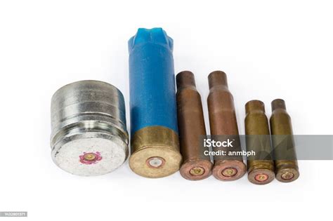 Proyectiles Gastados De Diferentes Calibres De Armas De Fuego Sobre
