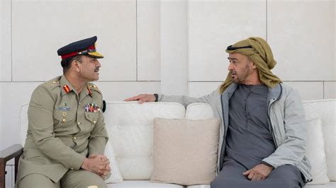 محمد بن زايد يبحث مع قائد الجيش الباكستاني القضايا الدفاعية صحيفة الخليج