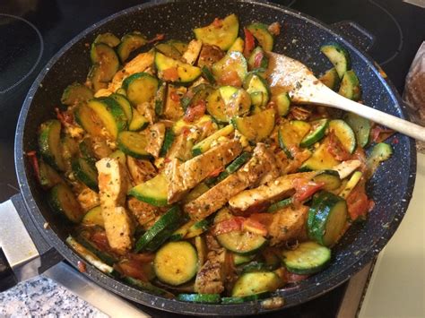 Tomaten Zucchini Pfanne Mit Feta Von Machal Chefkochde