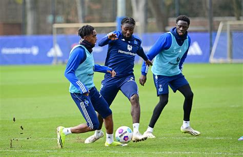 Die Große Talente Show Hsv Testet Gegen Lieblings Gast