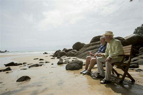 El Abuelo Que Saltó Por La Ventana Y Se Largó De Jonas Jonasson