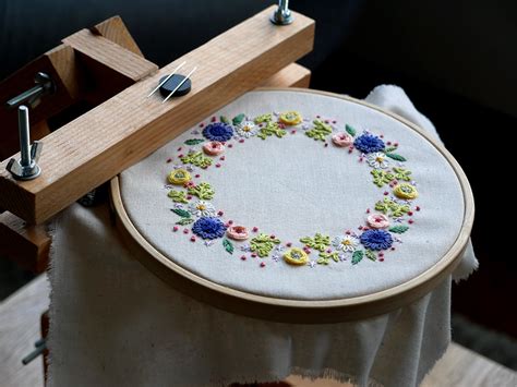 Broderie Fleur 12 Motifs Floraux Gratuits à Broder