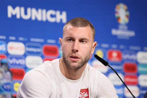 Strahinja Pavlović Ide U Brentford Mondo