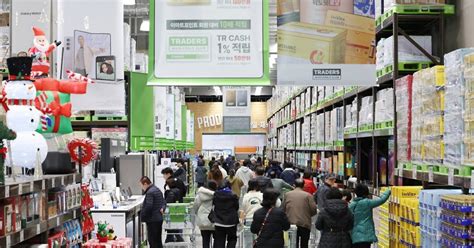 가성비 최고트레이더스 장 보러 온 주부들 몰리더니