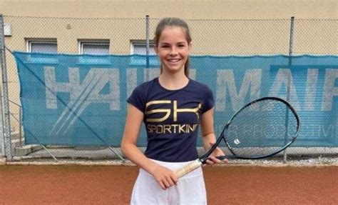 Laura Ortner Unter Den Besten Acht Tennis Jugendspielerinnen Österreichs