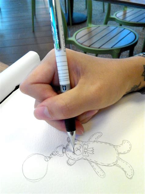 Tip 101 How To Hold Your Pen For Maximum Sketching Precision 3 Essential Positions ️the