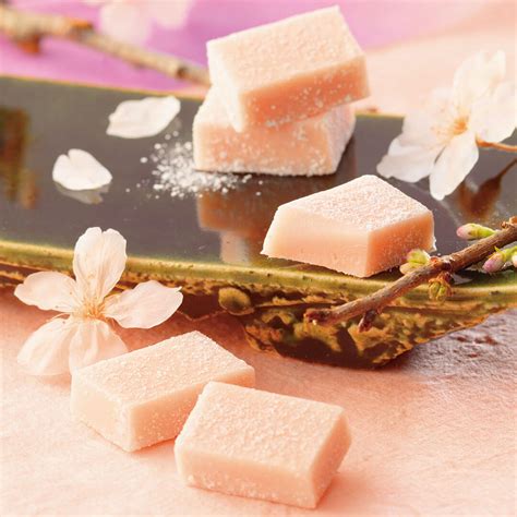 ロイズにて甘酸っぱい“いちご”やふんわり香る“桜”など『春限定の生チョコレート』が2月18日火より発売！ 札幌リスト