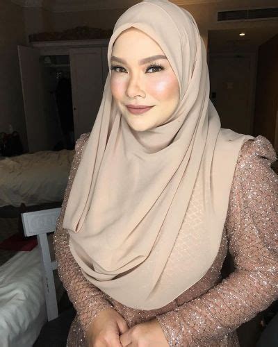 Cikgu Miss Tumbex