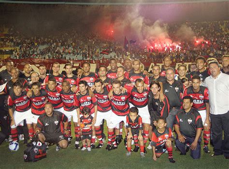 O maior Time do mundo A história do Atlético Clube Goianiense