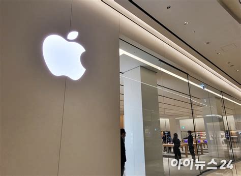 애플 맥북 프로 출시 미루나내년 3월 출시 전망
