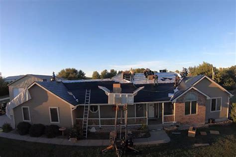 Check Out This Time Lapse Video Of A 15 Kilowatt Tesla Solar Roof