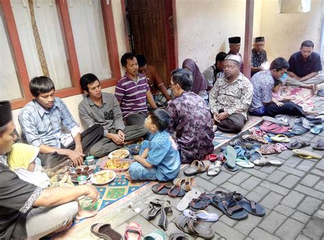 Reuni Keluarga Dokumen Kegiatan Reuni Keluarga