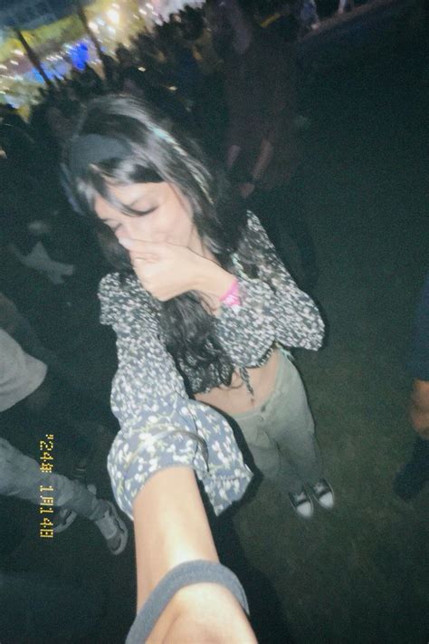 Pin Oleh Monisha Di M Di