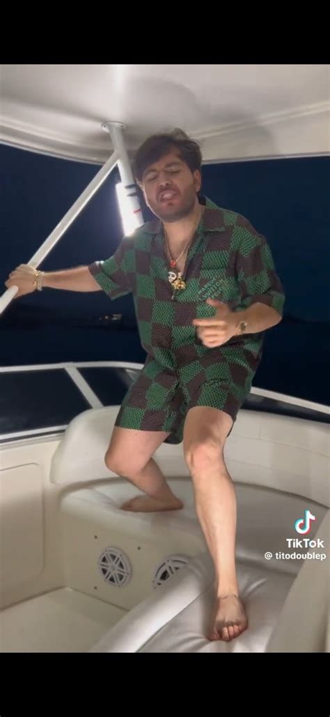 Tito Double Ps Feet