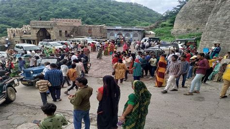 Crowd Of People Gathered At Kumbhalgarh Fort On Hariyali Amavasya And