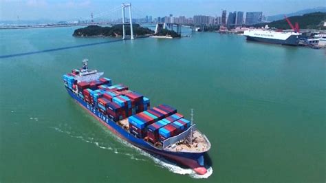 China Devalúa Su Moneda Y Suspende Las Importaciones De Cultivos