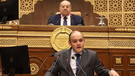 وزير الصناعية مصر تطمح لزيادة معدلات الصادرات إلى 100 مليار دولار سنوياً