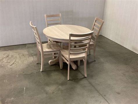 Mavin Table And 4 Chairs Kaufman Realty And Auctions
