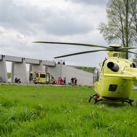 Jongen 17 Raakt Gewond Na Ongeval Met Bromfiets Omroep Gelderland