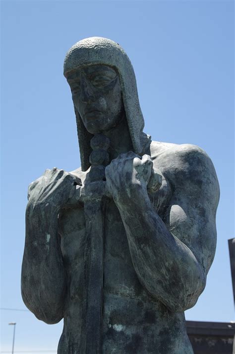 Need A Picture Of A Gatekeeper Statue Rdnd