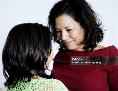 구슬눈꼬리 및 딸이다 순간이란 2명에 대한 스톡 사진 및 기타 이미지 2명 가족 귀여운 Istock