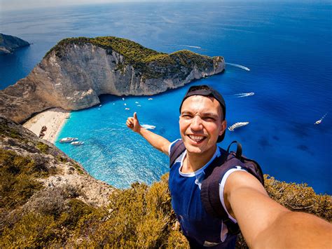Practice Safe Selfies Avoid Danger And Respect Nature Travelalerts