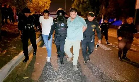Capturan A Peligrosos Roba Carros Al Día