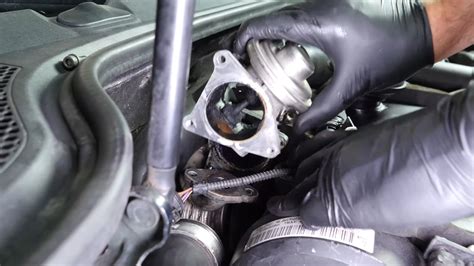 Comment Changer La Vanne EGR Volkswagen Golf 5 1 9 TDI MISTER AUTO