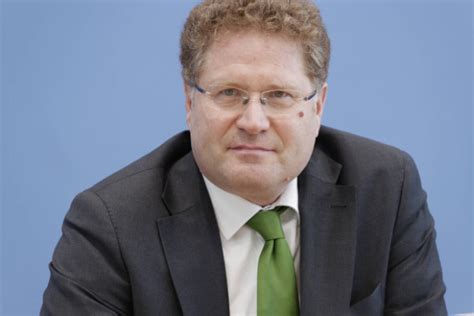 Graichen Jetzt Steht Auch Der Master Unter Plagiatsverdacht