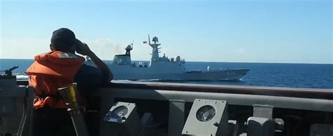 共艦與我軍艦對峙最近僅24公尺刷新紀錄！海軍高層：很驚險