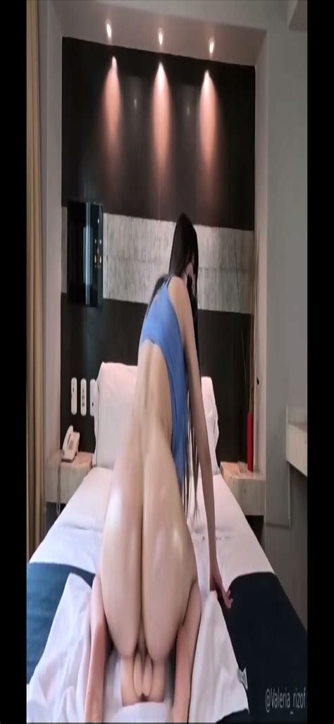 Culona Jugando Con Su Jugetito