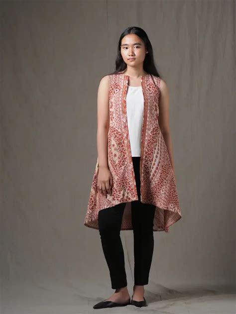 8 Model Batik Wanita High Low Yang Unik Dan Modis Cocok Untuk Acara Formal Hingga Kasual Hot