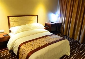 重庆怡华威斯汀大酒店 普通单间 入住即返现 bin364188585
